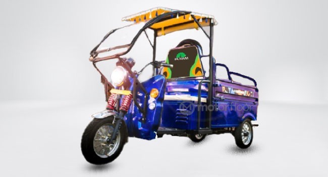 Saera Mayuri E Cart Loader EV vs SN Solar EV Load-Me 300 Op Comparison ...
